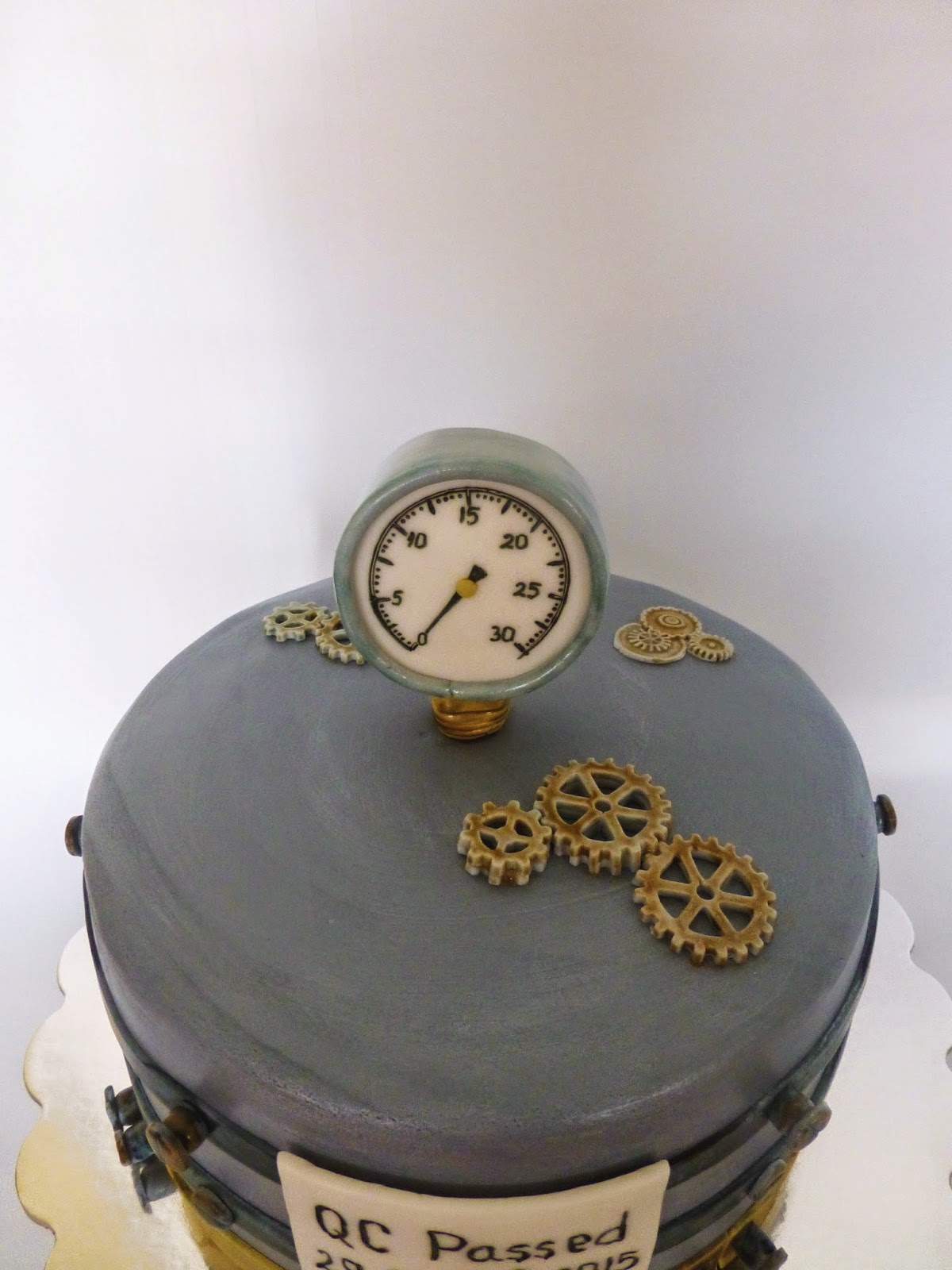 CakeSophia: A birthday cake for a mechanical engineer