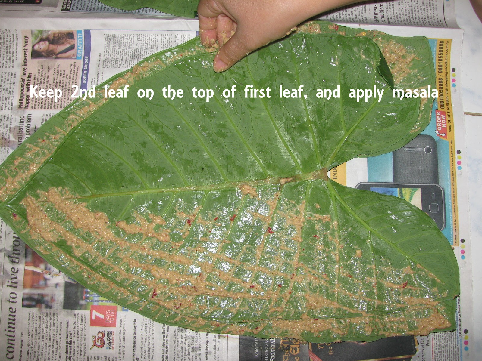 Cook Book: Pathrode or Stuffed n Steamed Colocasia rolls or "Pathrado ...