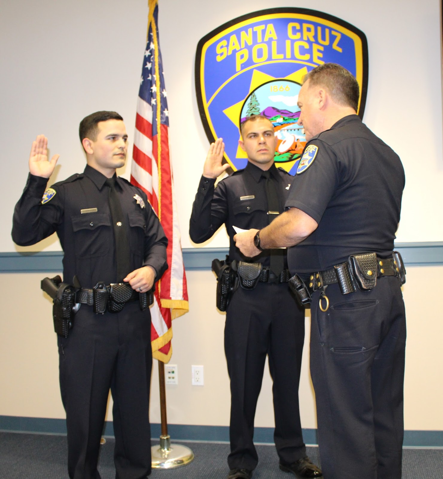 Santa Cruz Police: SCPD Swears in Two New Officers