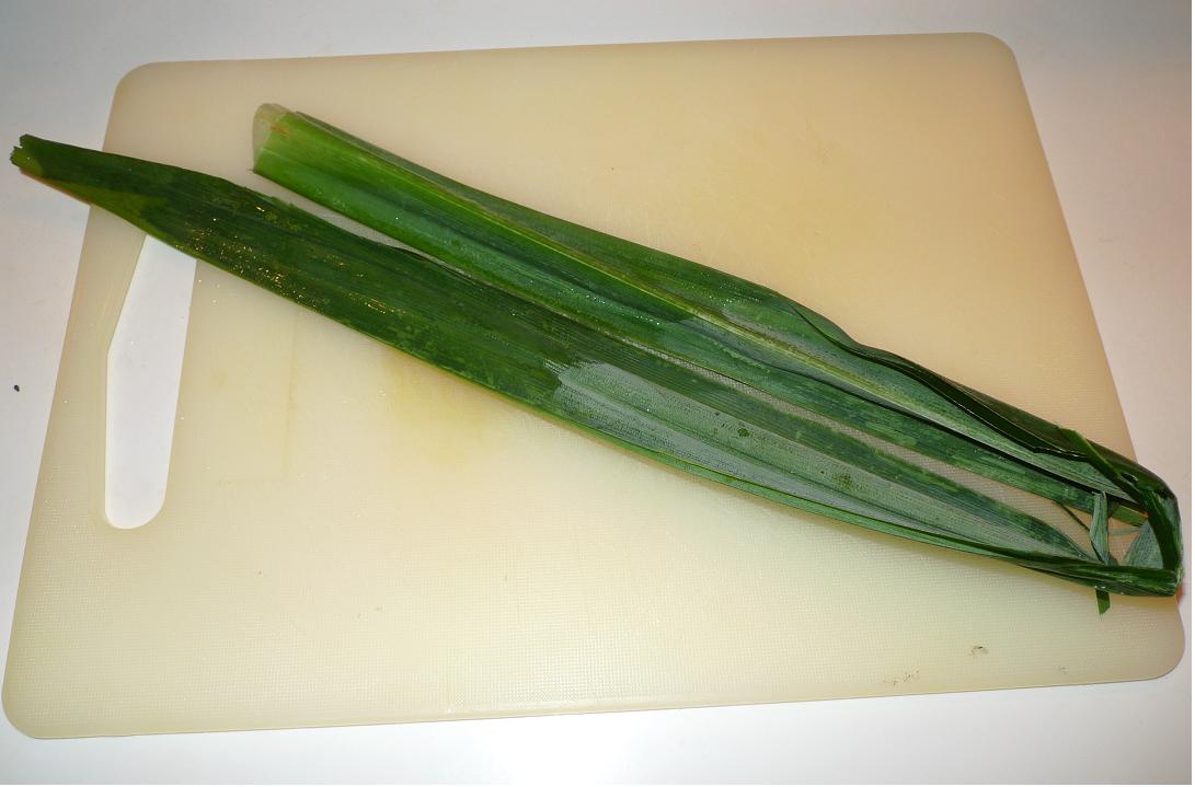 Amporn's Thai Kitchen: Boiled pandanus rice balls