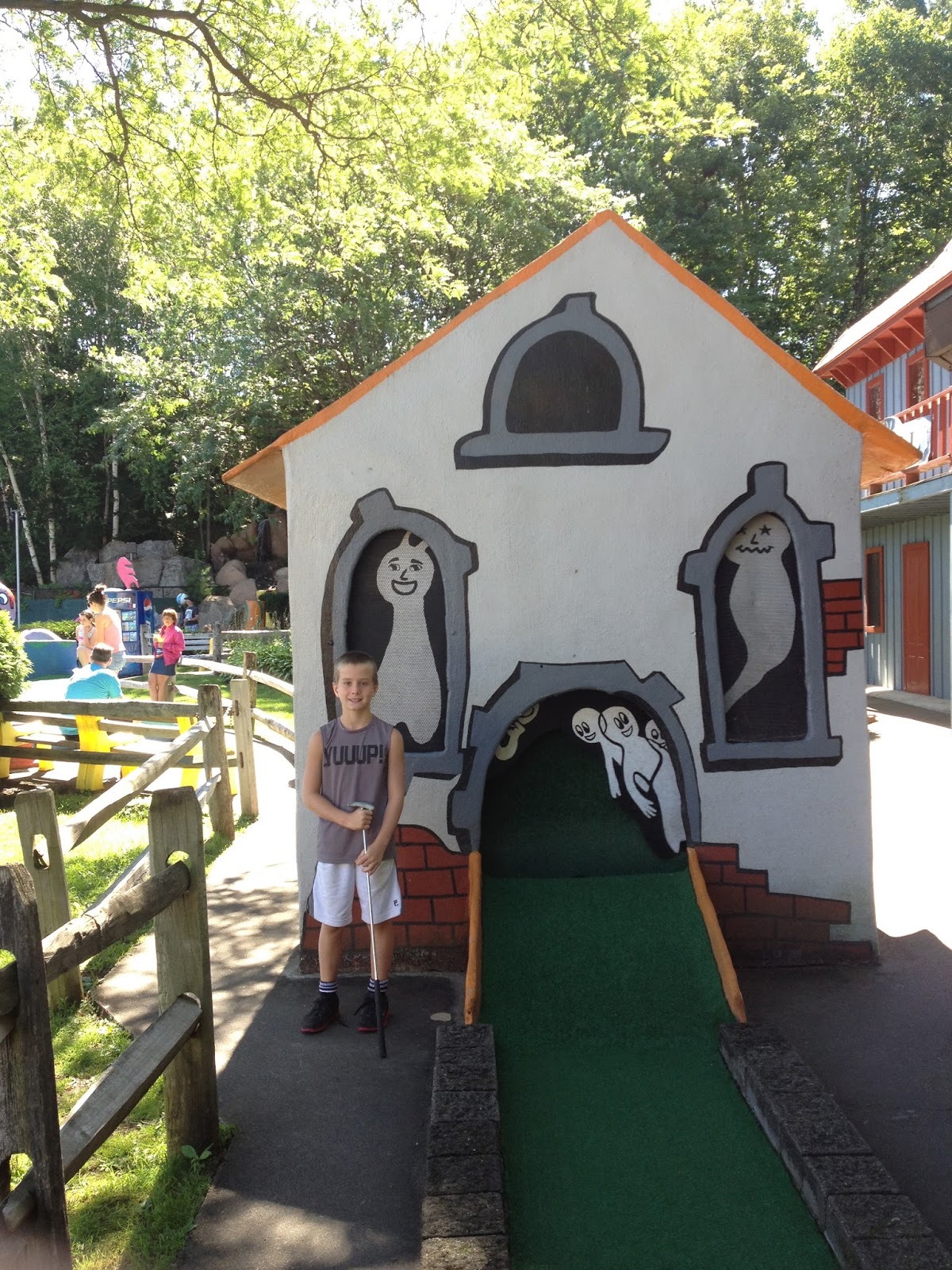 Pleas[e] and Carrots: Mini-Golf Course of Horrors