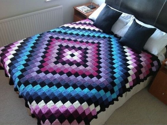 Crochet Bedspread Pattern - Crochet Free