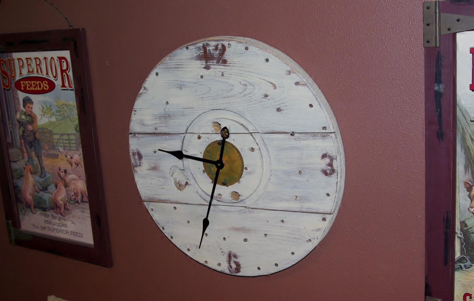 Reclaimed Rustics: WIRE SPOOL RUSTIC CLOCK