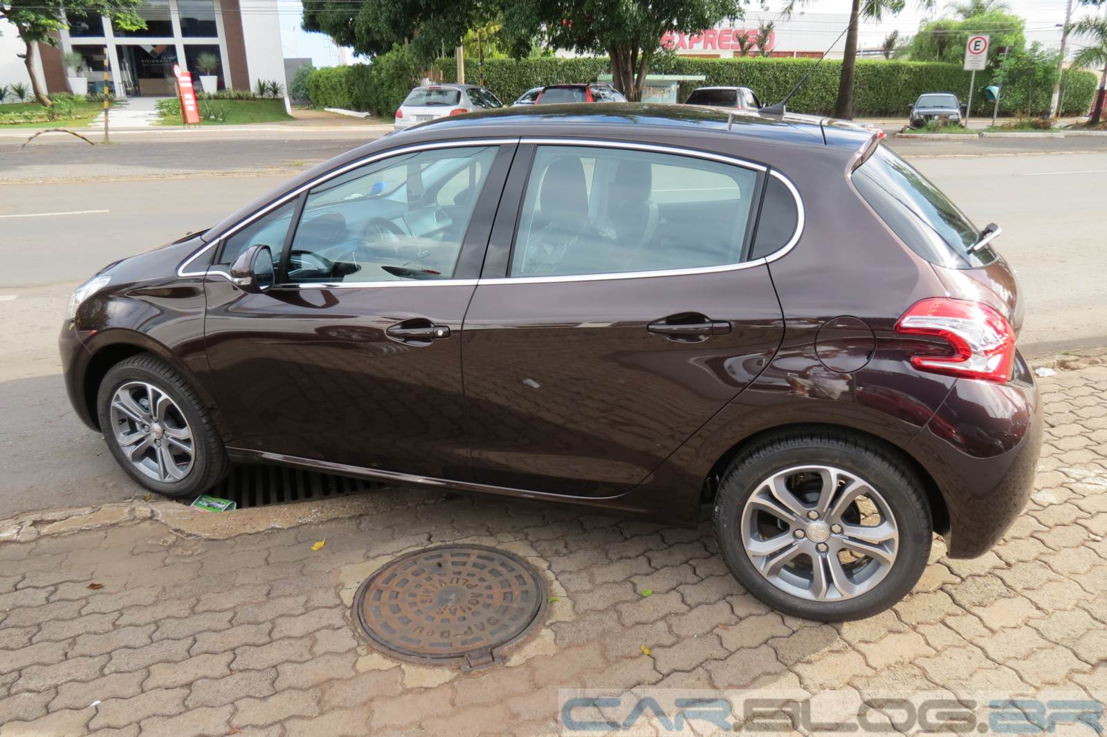 Peugeot 208 Griffe Automático: fotos, preço, consumo e ficha técnica