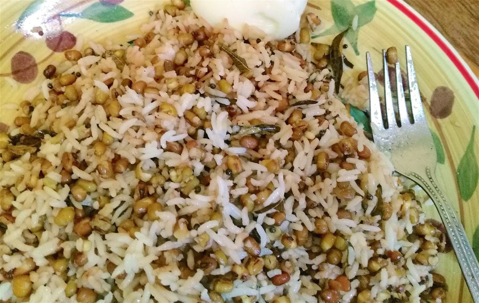 EASY WHOLE GREEN GRAM (MUNG BEANS) PULAO