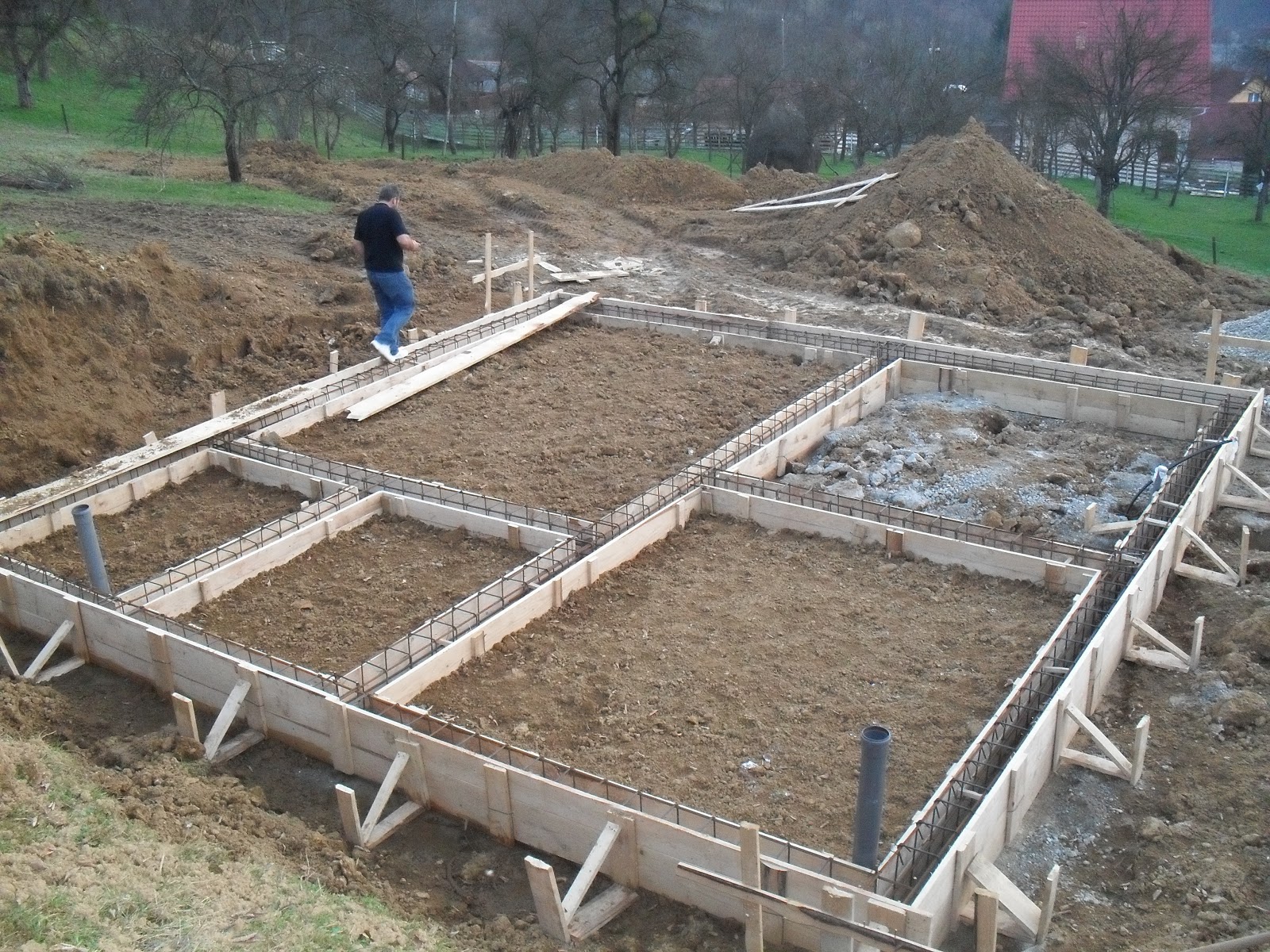 CUM SA CONSTRUIESTI O CASA IEFTINA