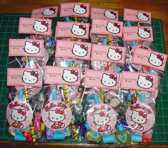 Party Hat: Candy Buffet Table: Hello Kitty