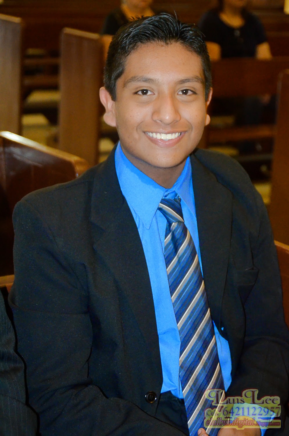 EL ALBUM DIGITAL: FESTEJAN LOS XV AÑOS DE JOSÉ MARÍA LEE CAMARGO