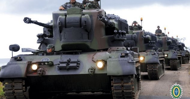 desarrollo defensa y tecnologia belica: El Ejército de los EE. UU. transfiere 50 vehículos ...