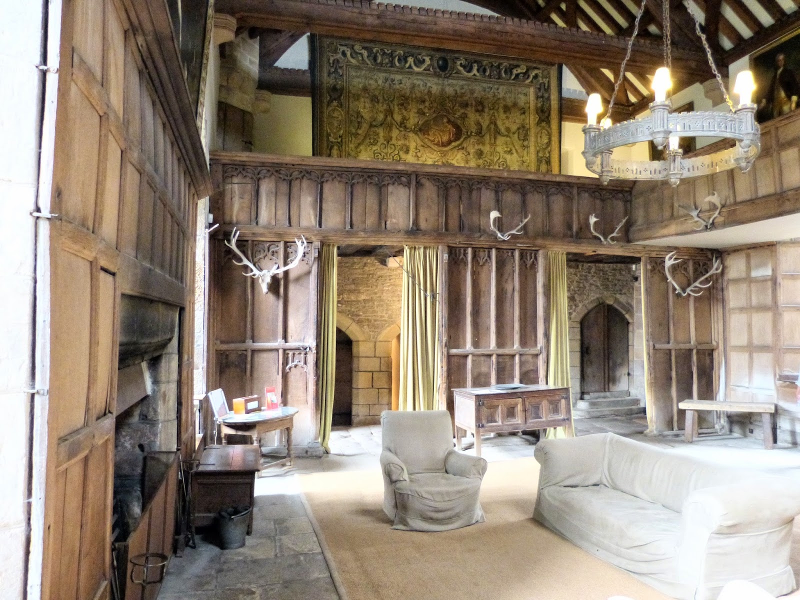 Regency History: Haddon Hall - a Regency History guide