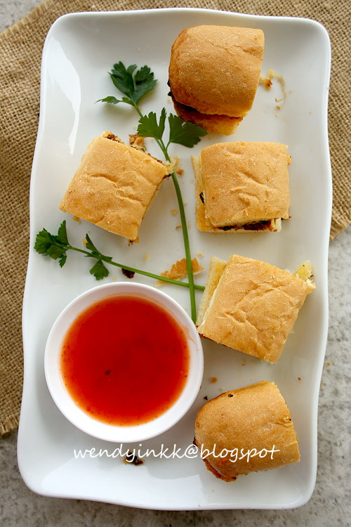 Table for 2.... or more: Roti John - MFF Melaka #4