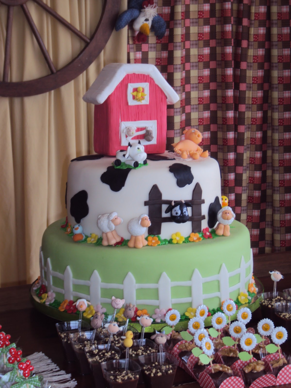 Marcia Albuquerque kids: Bolo Fazendinha