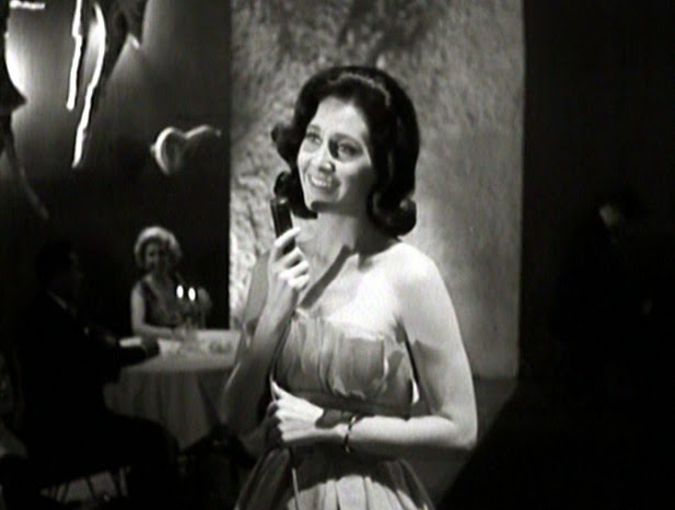 13: NEUTRON CONTRA EL DOCTOR CARONTE / Estudios América - 1963