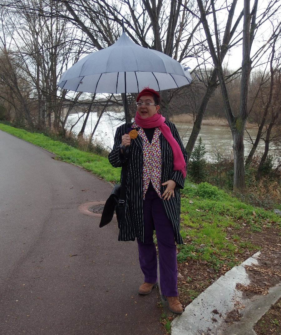 Señora Allnut: long coats