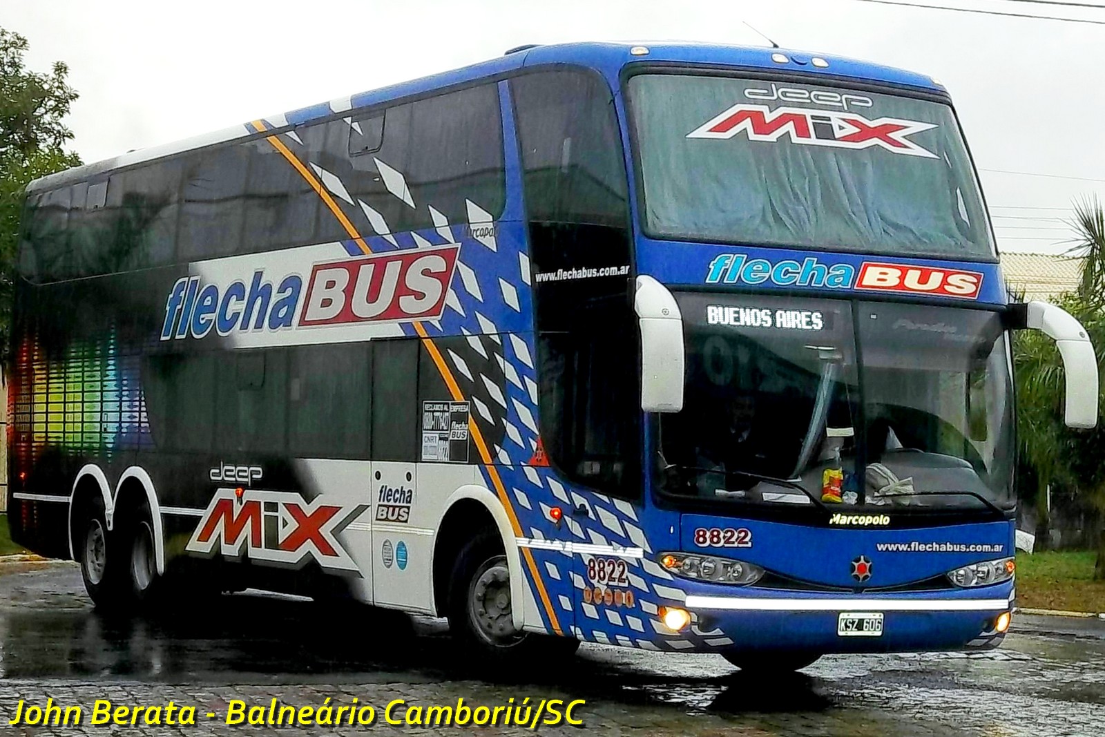 Expresso Bus: Flecha Bus 8822