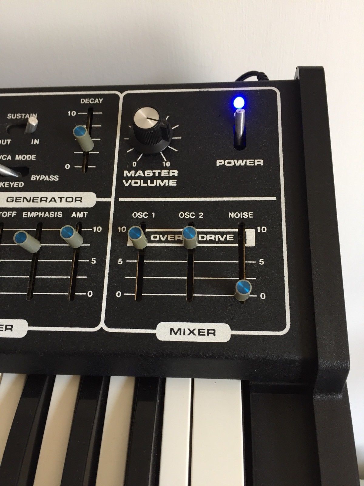 MATRIXSYNTH: Moog Rogue Vintage Analogue Synth