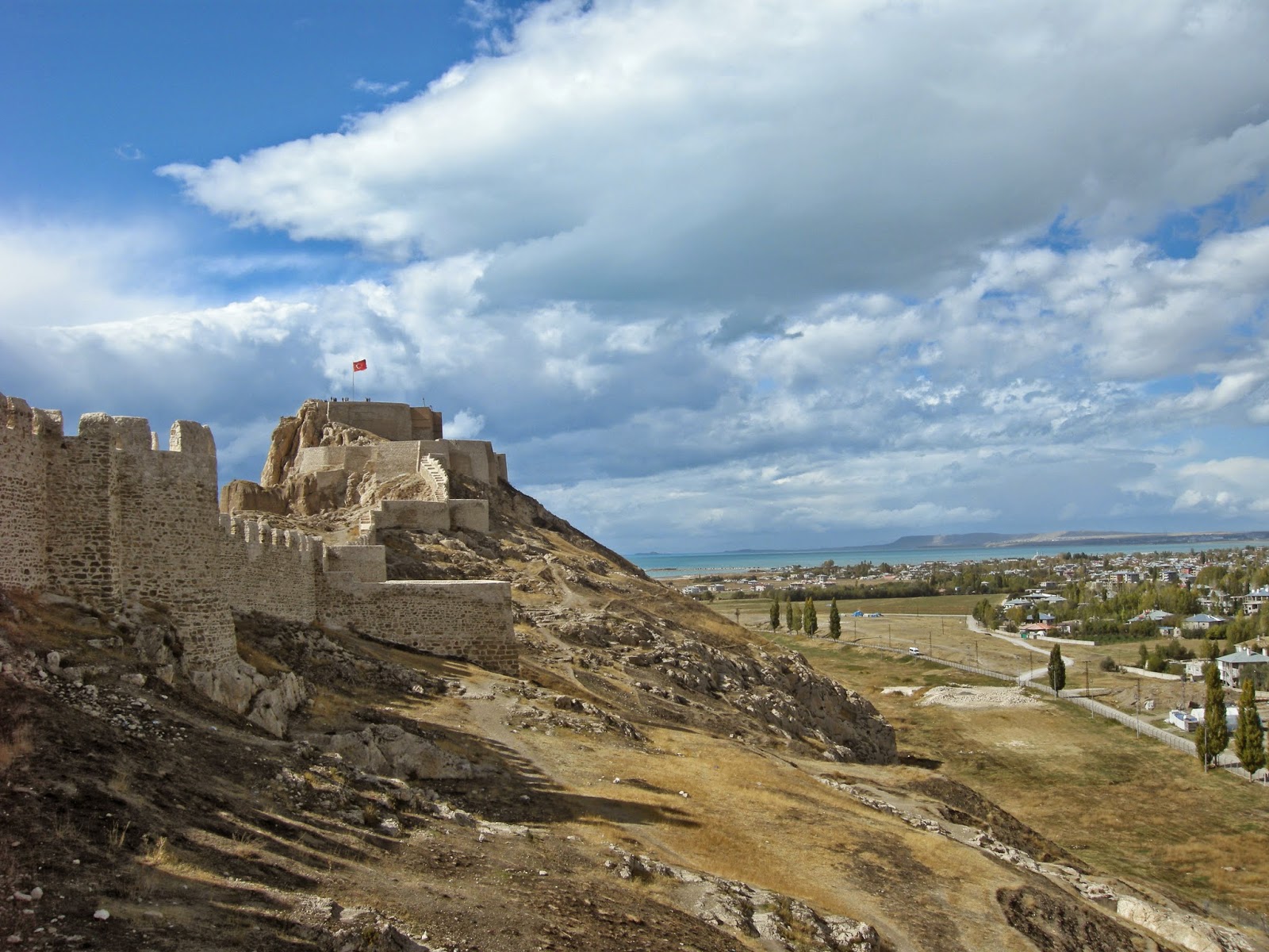 BIKE CLASSICAL: Tushpa: Bronze Gates of Shalmaneser
