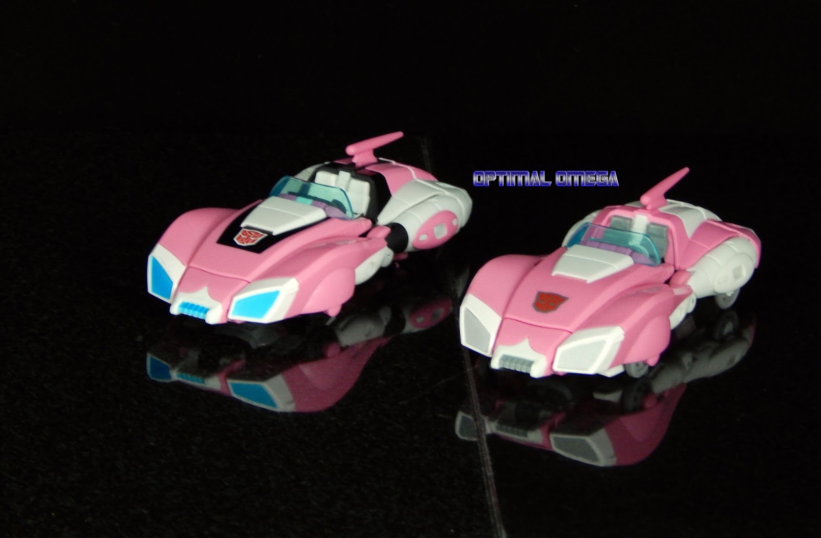 Optimal Omega's Transformers: Takara Legends Arcee