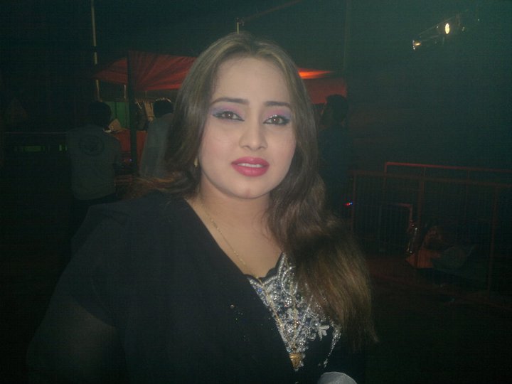 The Best Artis Collection: Pashto Film Hot Dancer Nadia Gul in Red ...