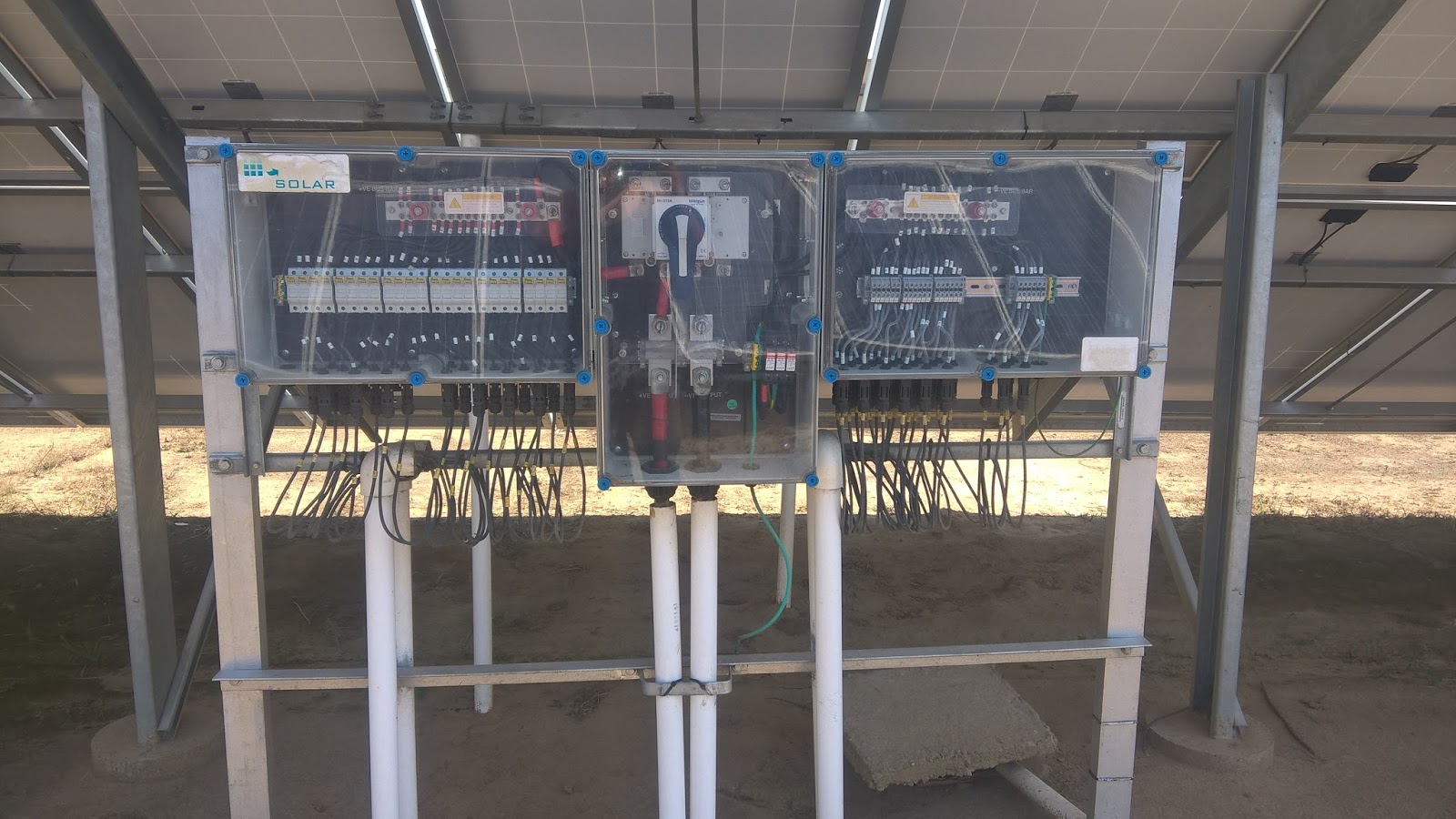 Bharat carpenter: Solar Power Plant Strings Combiner Box