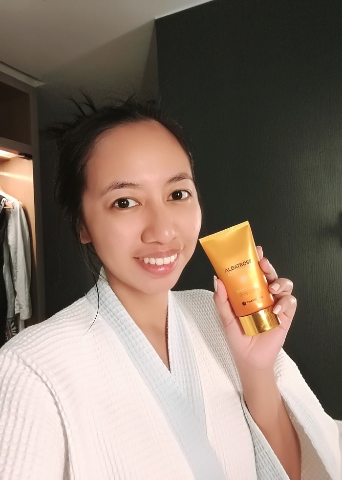 Review: Charmzone Albatross Lesports Sun SPF50+ / PA+++ - For Urban ...