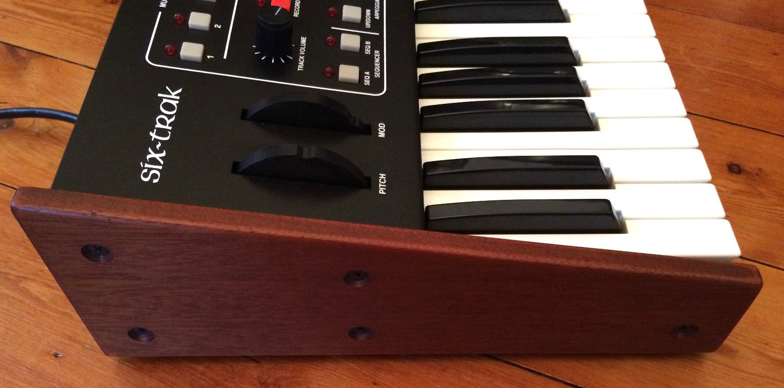 MATRIXSYNTH: SEQUENTIAL CIRCUITS SIX-TRAK w/ VERSION 11 ROM