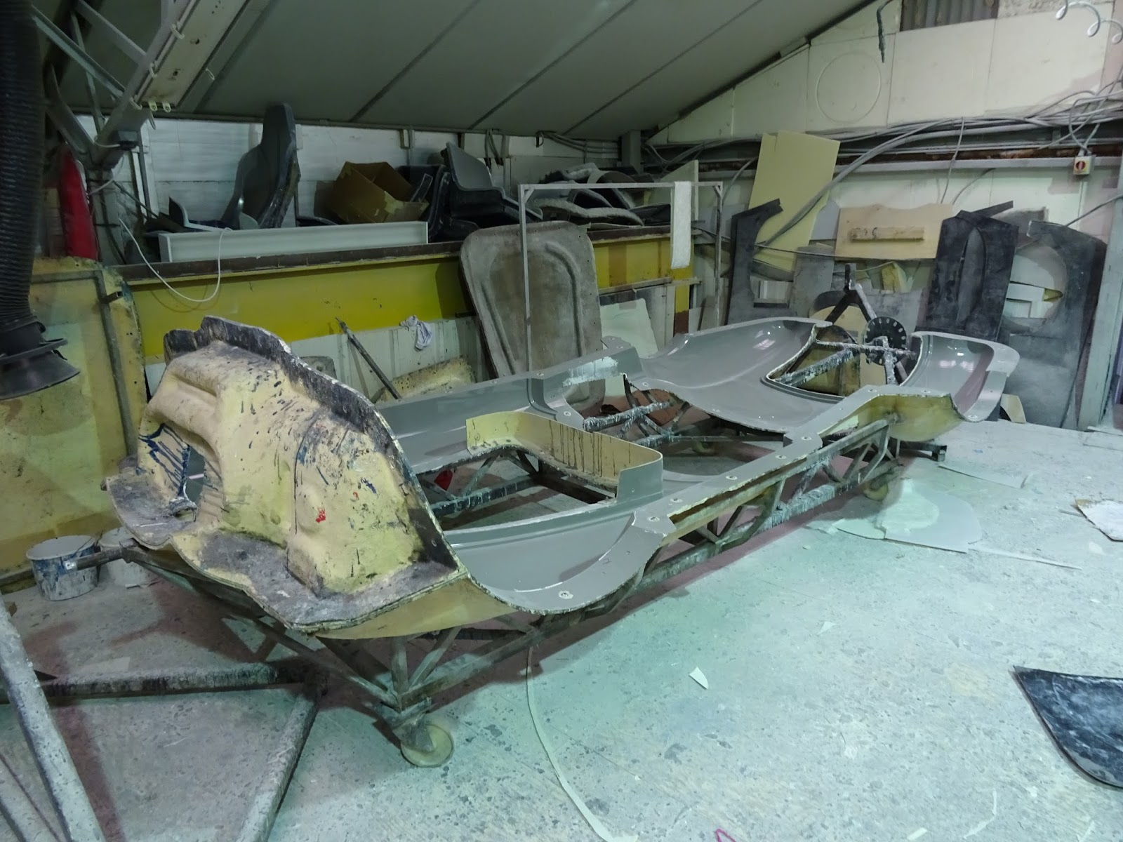 Building a Gardner Douglas 427 AC Cobra replica classic sports car ...