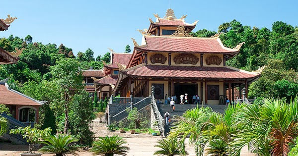 The Holiday and Travel Magazine: 3 popular Zen Monasteries in Vietnam