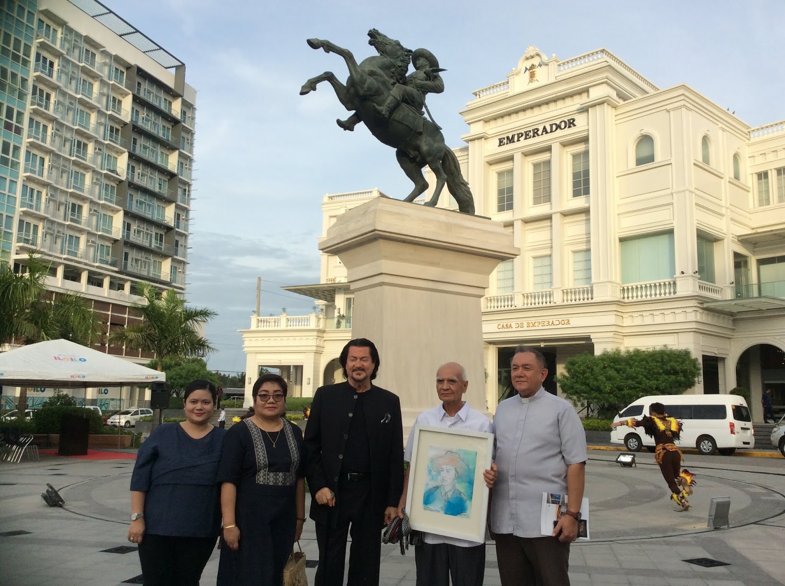 Megaworld formally unveils iconic Delgado monument in Iloilo Business ...