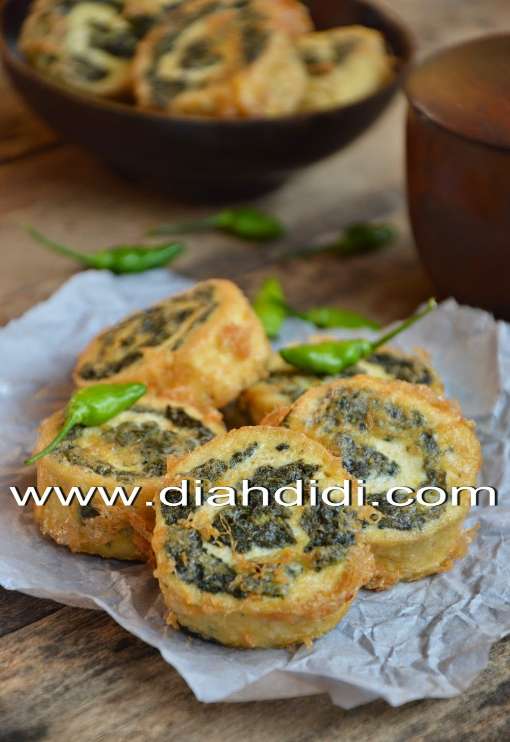 Diah Didi's Kitchen: Tips Membungkus Makanan Yang di Gulung