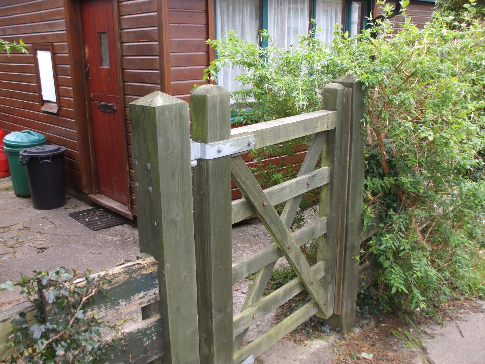 Sandy Lane, Pennard, Gower. Thoughts From My Heart: THE GATES OF SANDY ...