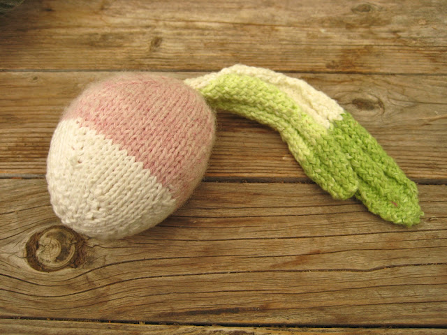 on my honor...: fruit and veg, of the knitted variety