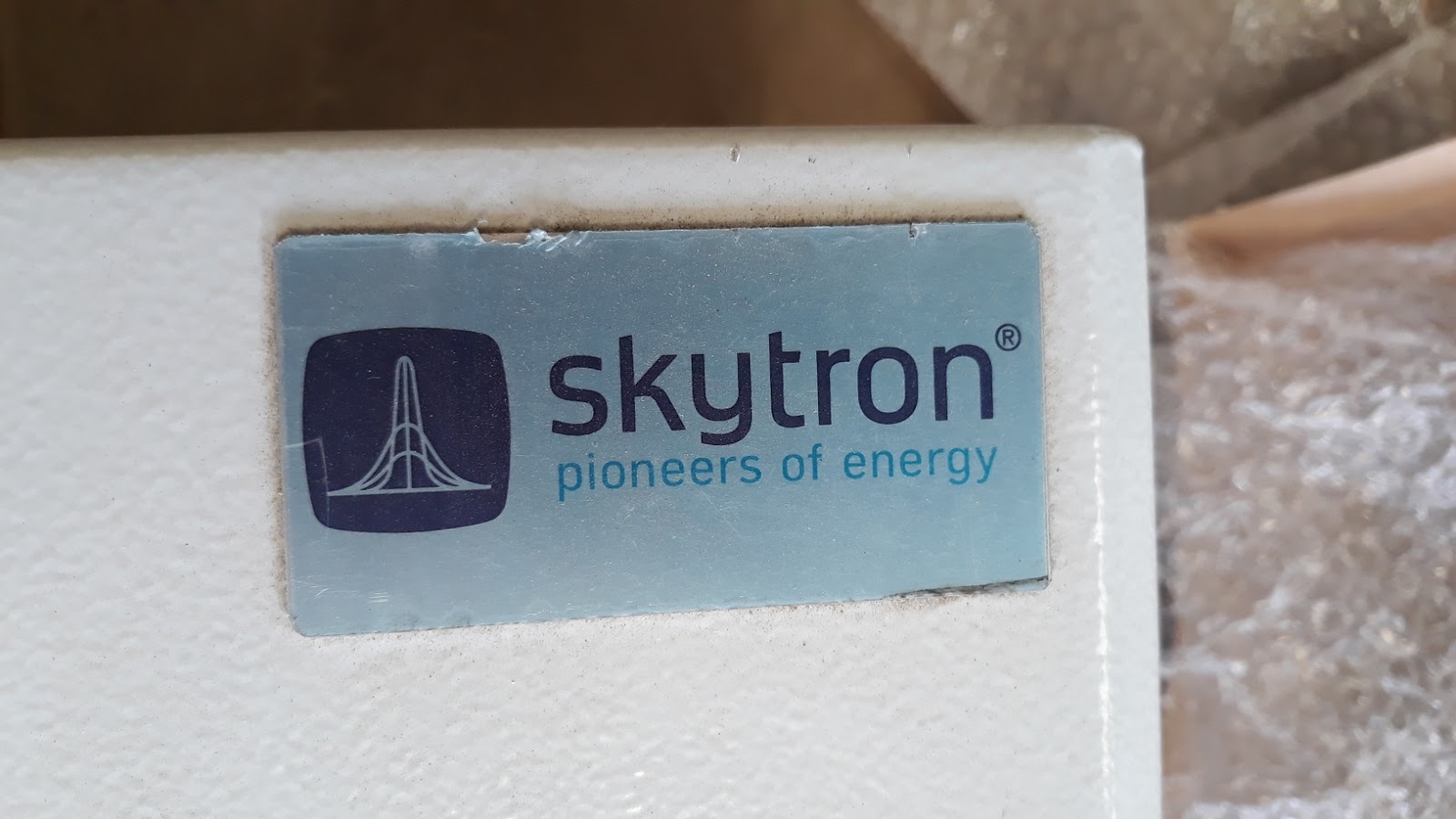 SKYTRON SKYLOG DATA LOGGER SYSTEM - Aeliya Marine SKYTRON SKYLOG DATA LOGGER SYSTEM - Aeliya Marine