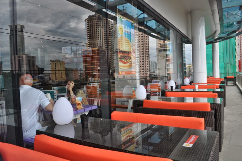 CALI FRESH WEEKEND - Rochelle Rivera