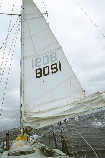 Snowpetrel Sailing: Slab reefing...Scratching the Surface.