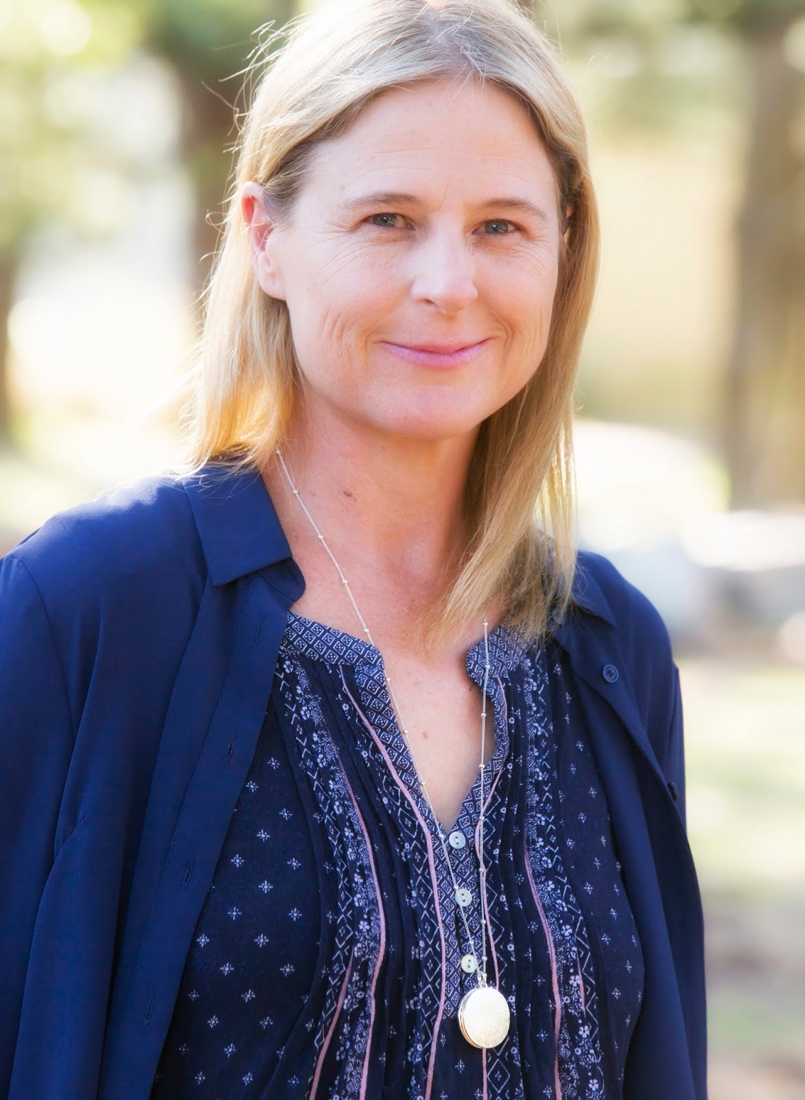 Kids' Book Review: 12 Curly Questions with author Jaclyn Moriarty