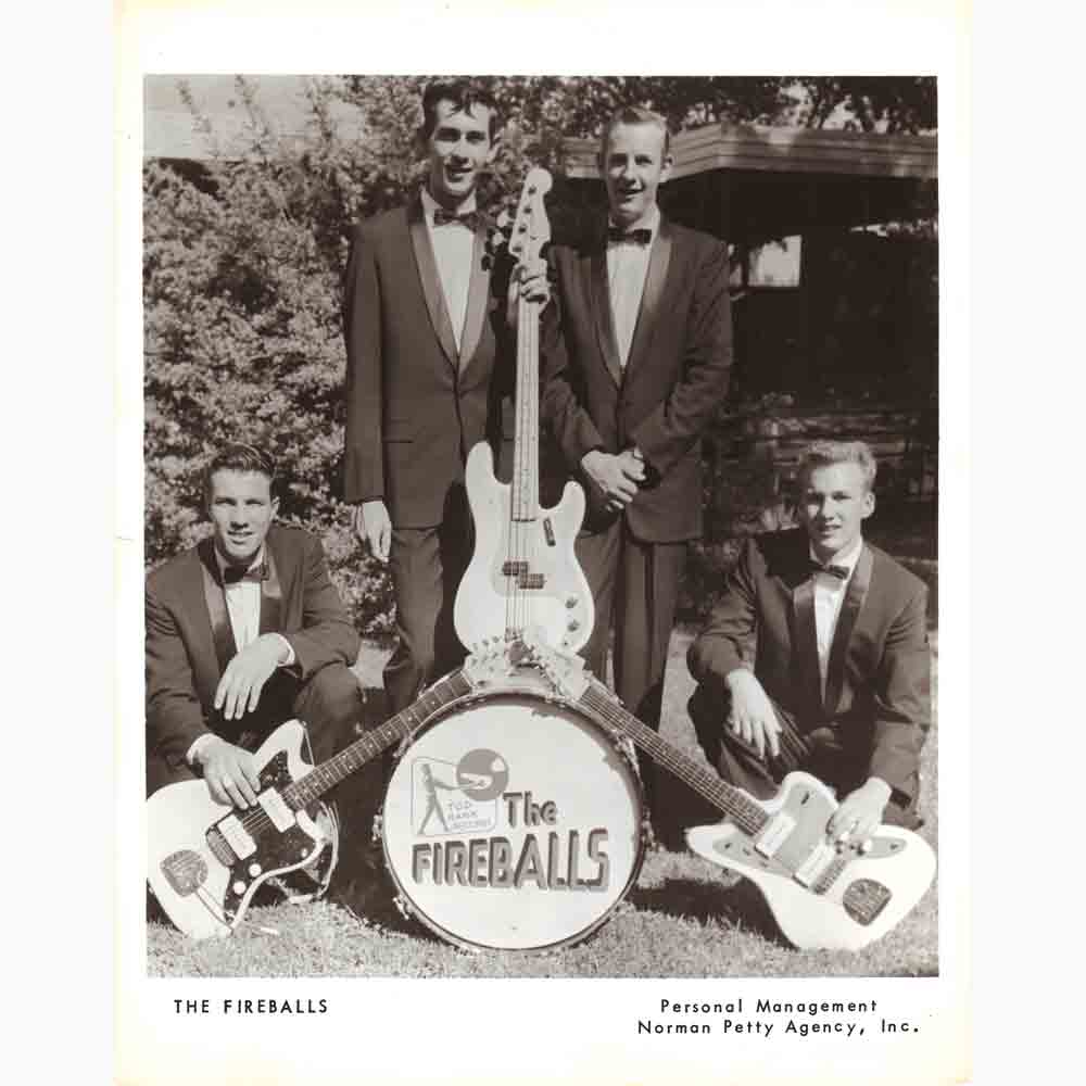 LA PERPLEJIDAD DEL BUZO: Vaquero. Los Fireballs.