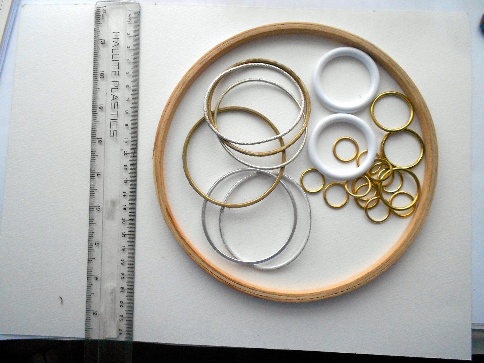 Catherine's Stitching: Module 3 Chapter 7 Dorset Buttons