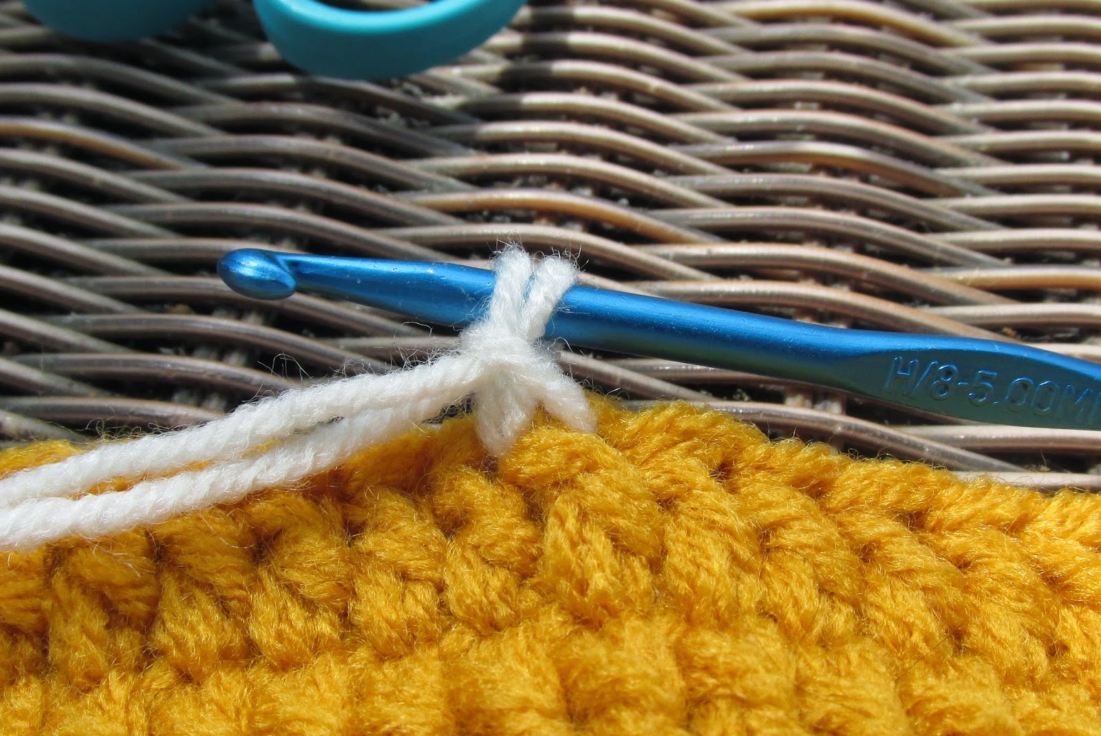 Grammy Dirlam: Neice's "Dam - It" A Free Crochet Tutorial