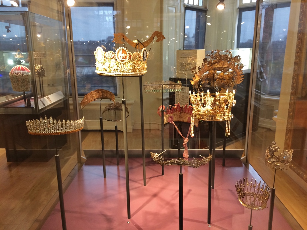 Royal Tiaras at the Diamant Museum Amsterdam
