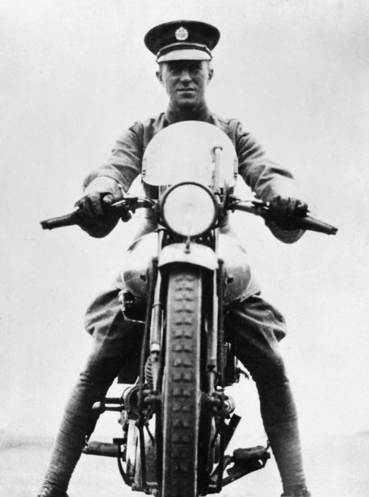 10 Interesting Vintage Photos of Motorcycles in the 1920s ~ Vintage ...
