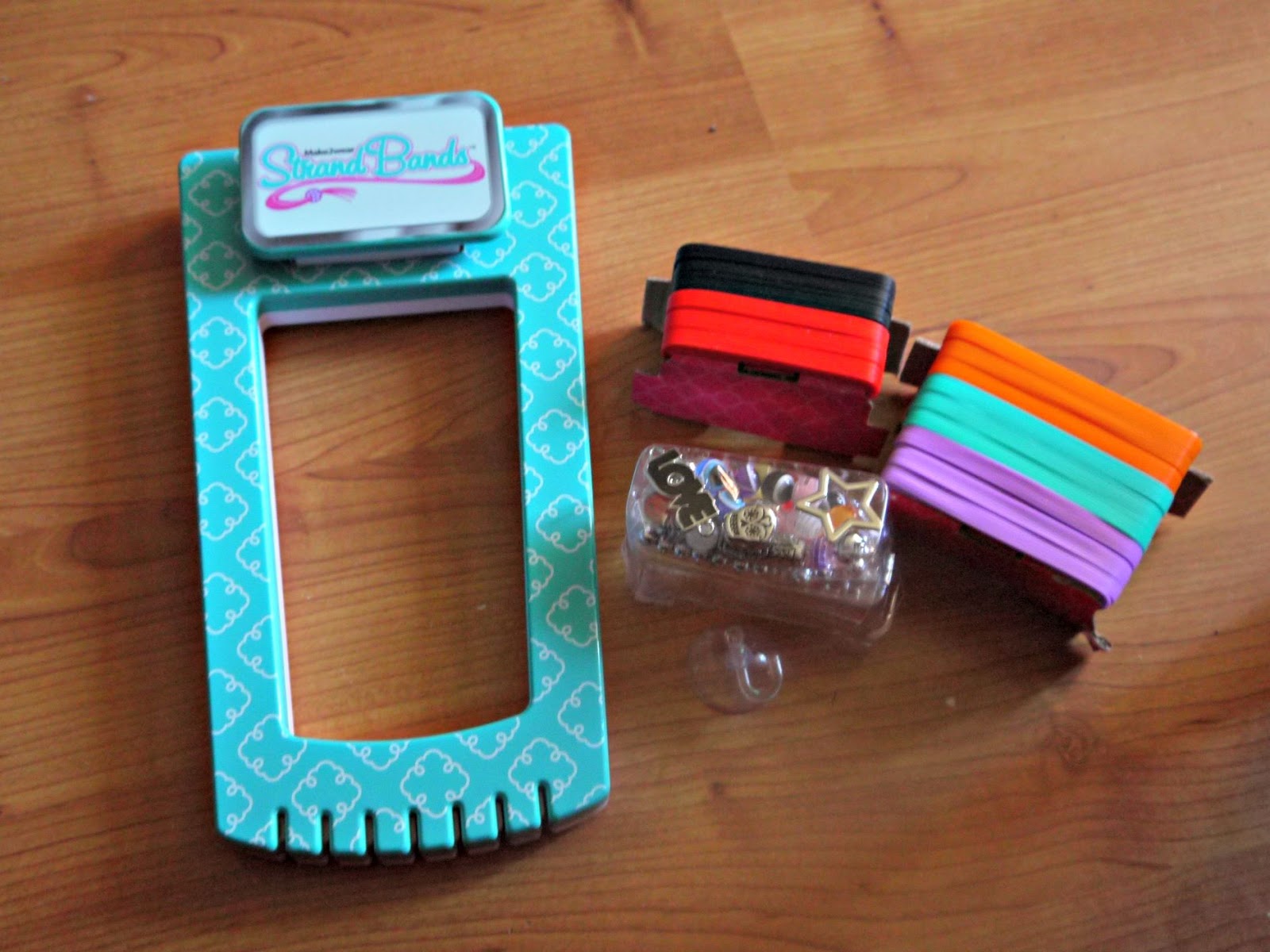 Inside the Wendy House: Strand Bands Designer Set Review