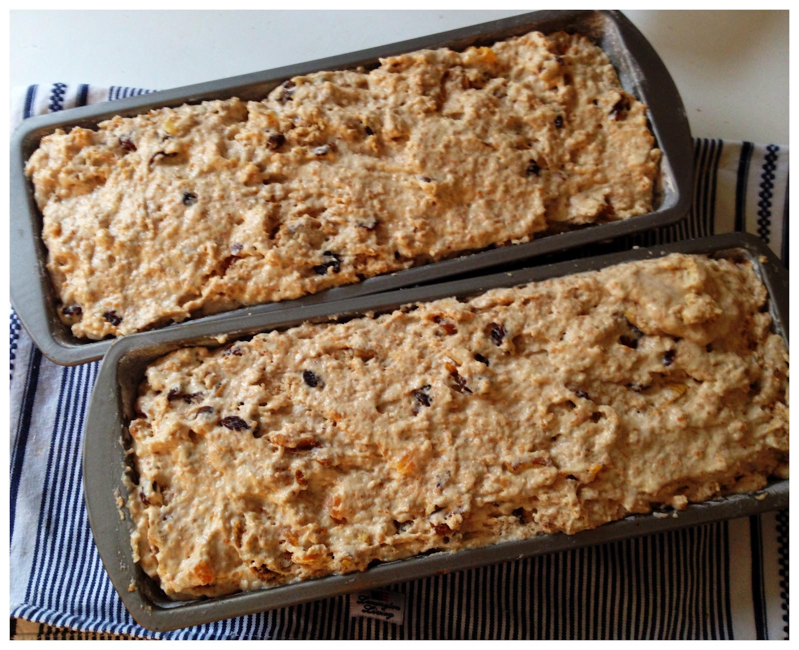 Andrummen: Hembakat bröd, med Dinkel och massa godsaker...