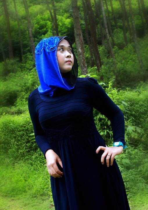 Pesona Cewek Jilbab Montok Bagian 4 - Bidadari Cantik