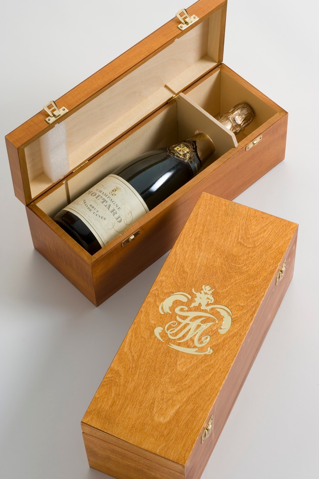 Wood Presentation Boxes: Bubbly Sophistication!