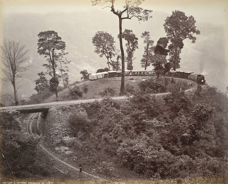 A Train Half-way Round The Loop at ‘Agony Point’ at Tindharia on the ...