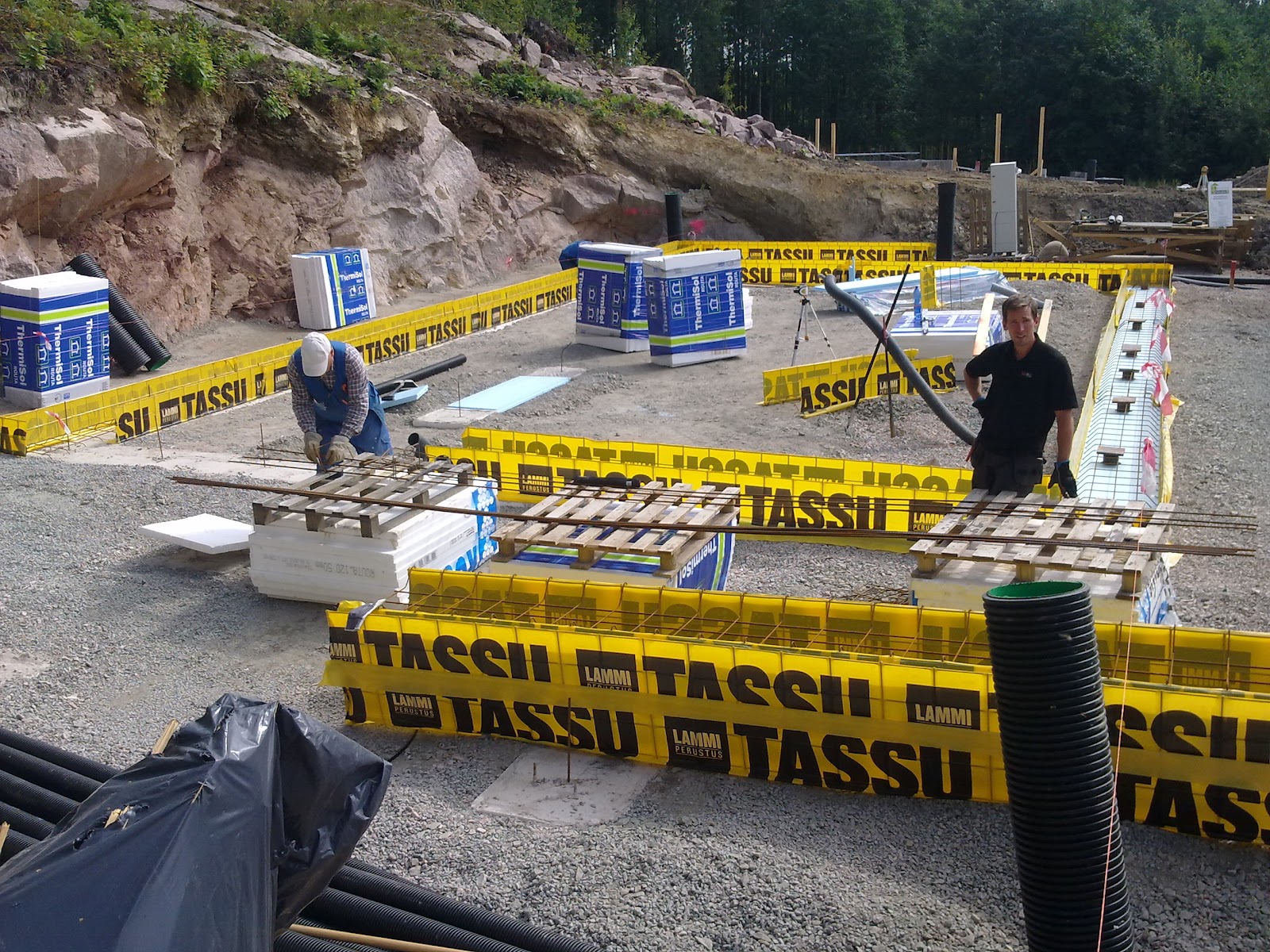 Passiiviakos tässä!: Anturan tekoa ja raudoitusta