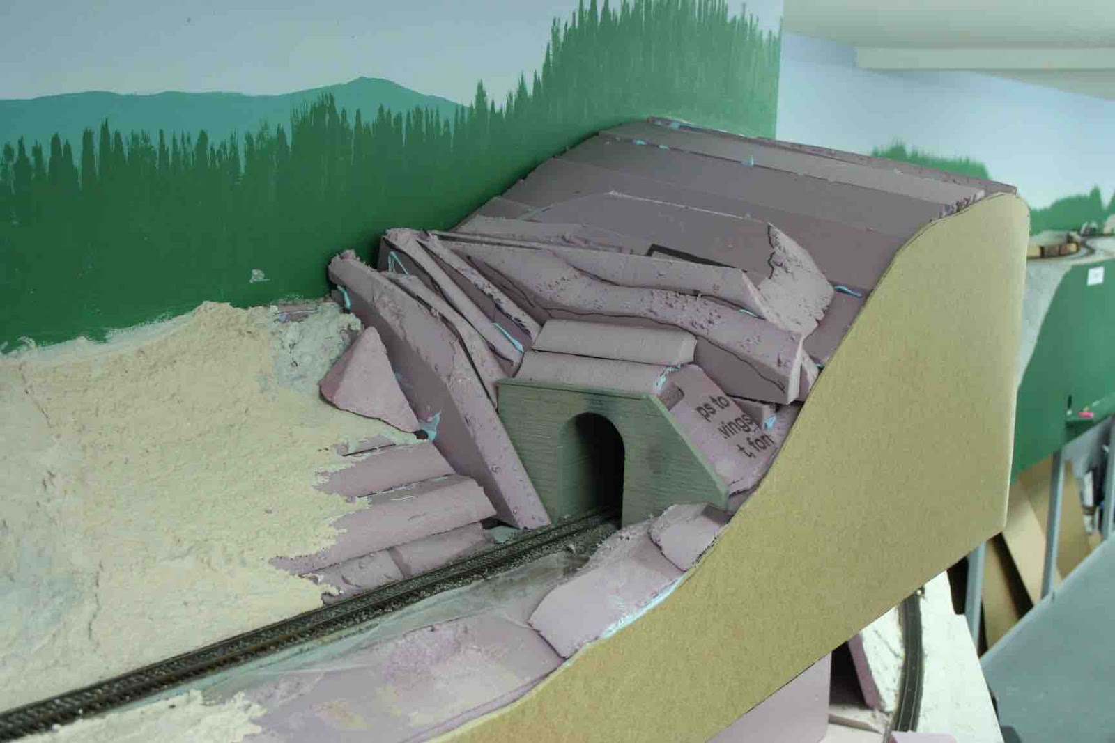 Southern Pacific Cascade Line: TUNNELS COMPLETE WITH NUMBER SEVEN