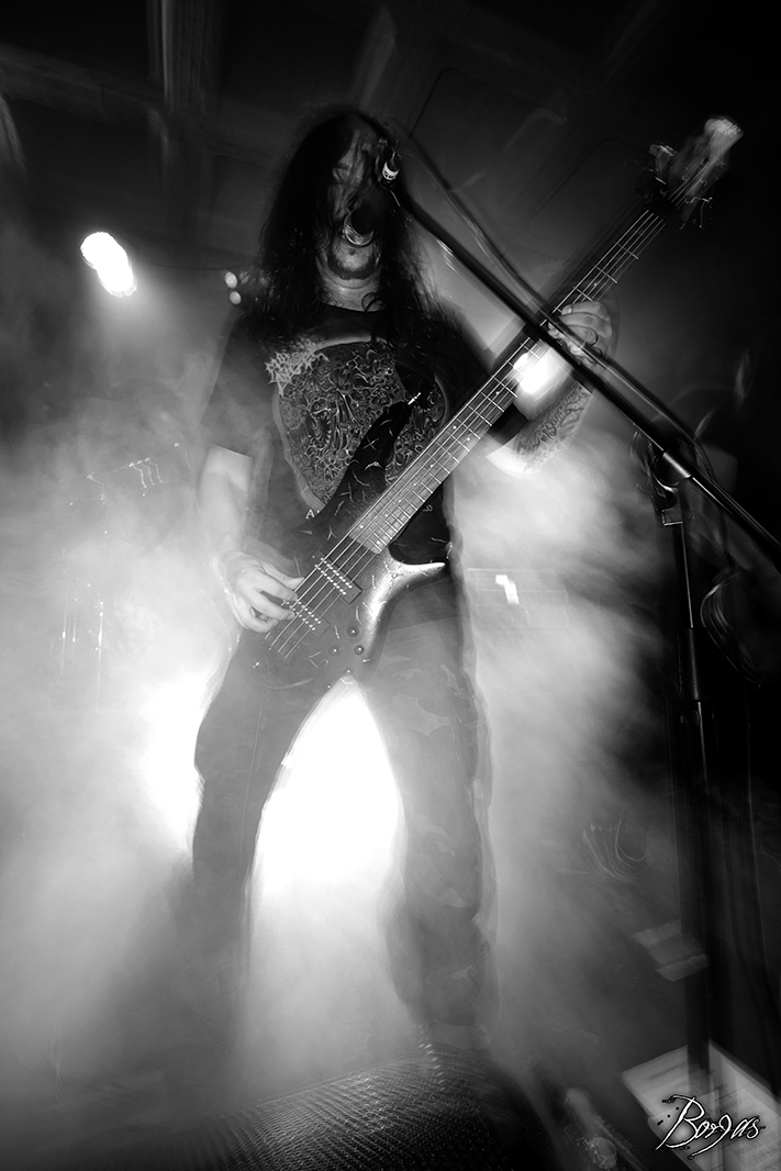 La Biblioteca de Miguel Borgas: Fotos Infrahumano