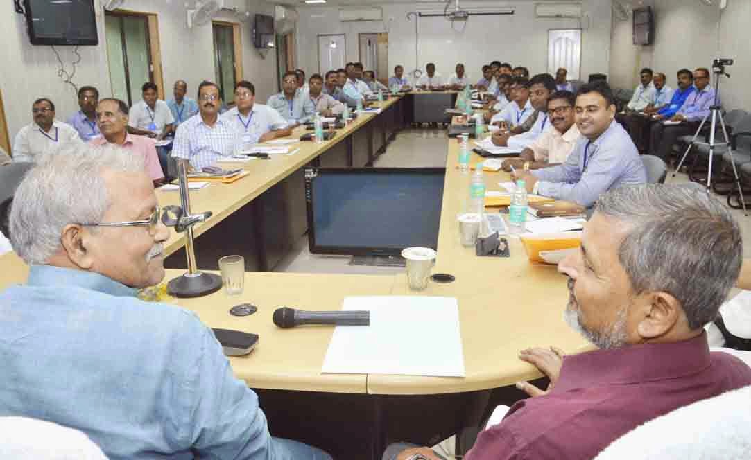 View Patna: Training of officials on implementation of land reforms in ...